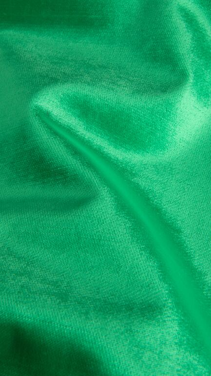 Product Emerald | Velvets | Symphony Mills
