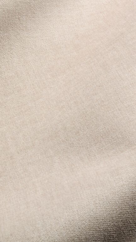 Product Touch | Velvets | Symphony Mills