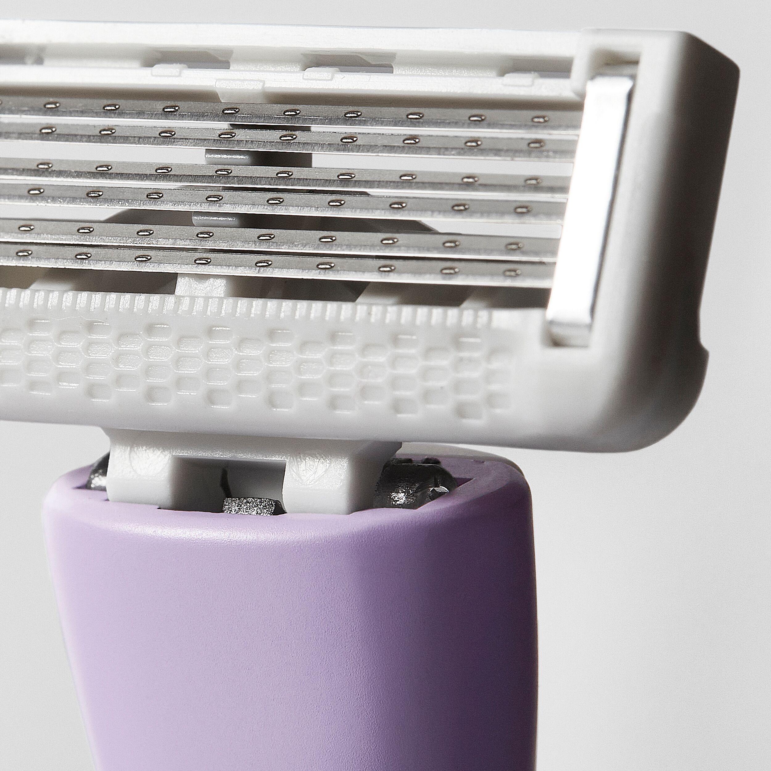 The Perfect Razor and Refill in Violet | BEAUTY PIE
