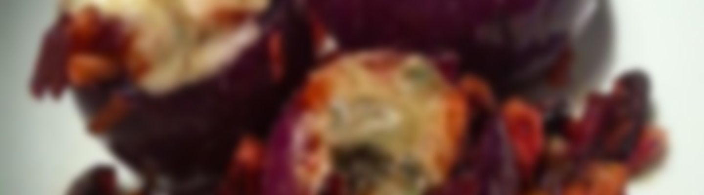 Oignons rouges farcis aux lardons et au bleu - Recette au fromage