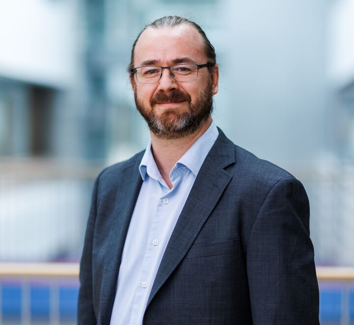 Employees | Department of finance | BI