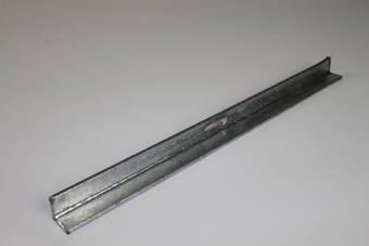 hoekstaal gegalvaniseerd met sleufgaten | Dakbedekkingsmaterialen ...