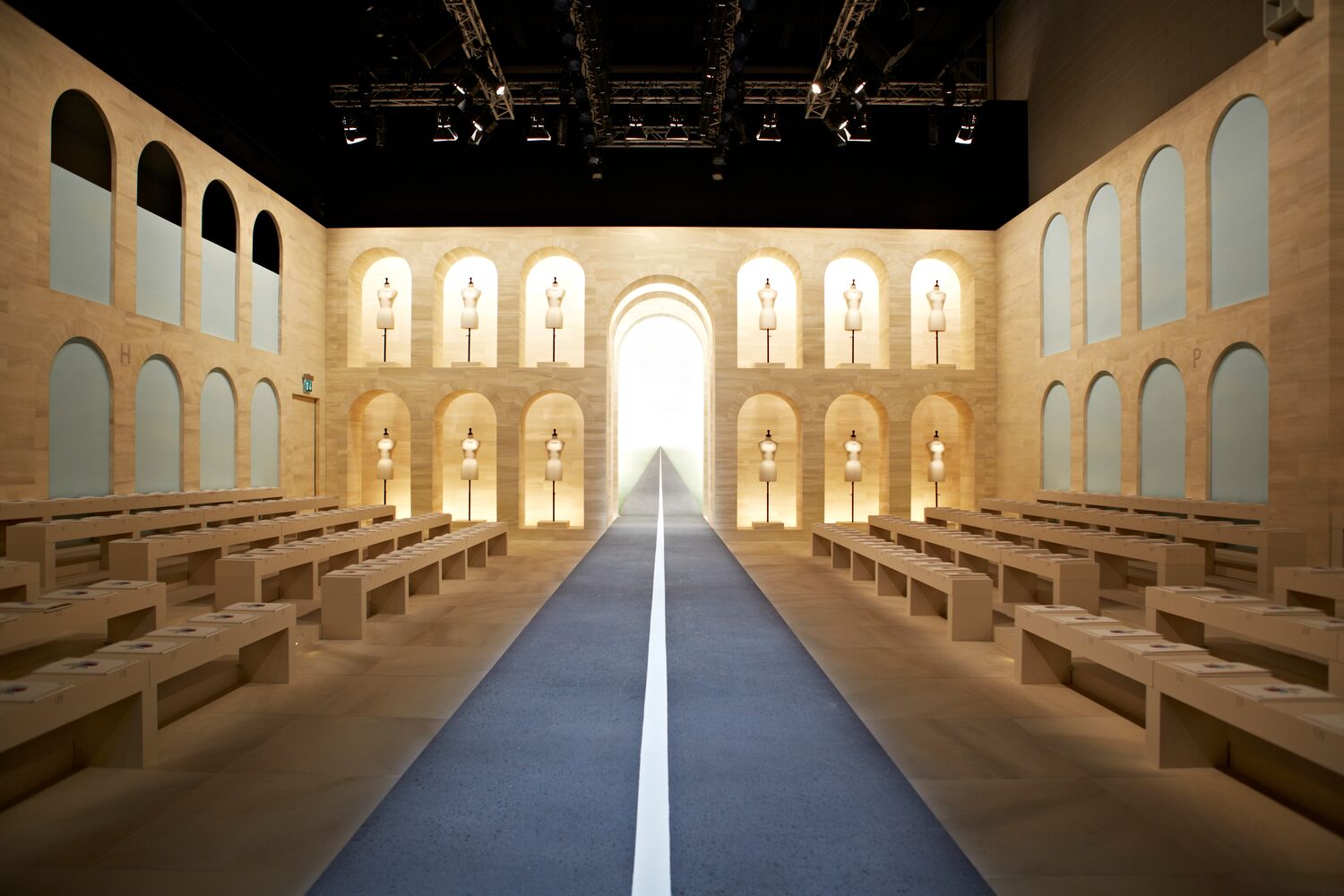 Fendi W SS/15 - villa eugénie